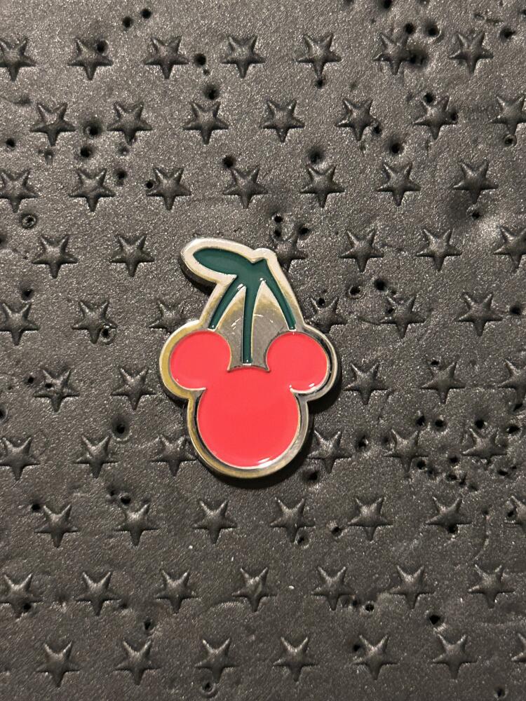 Old Navy x Disney - Mickey Cherry | PIN 100682