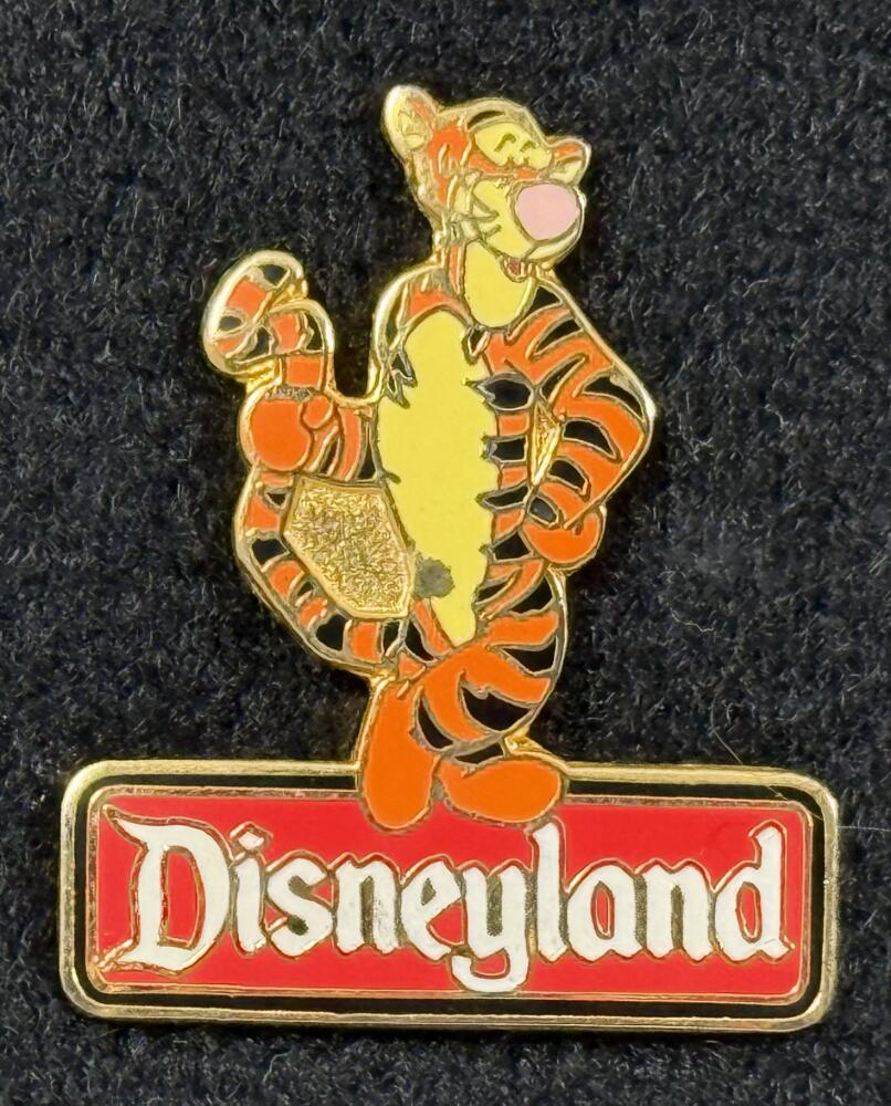 Disneyland Character Sign Series - Tigger | PIN 101013