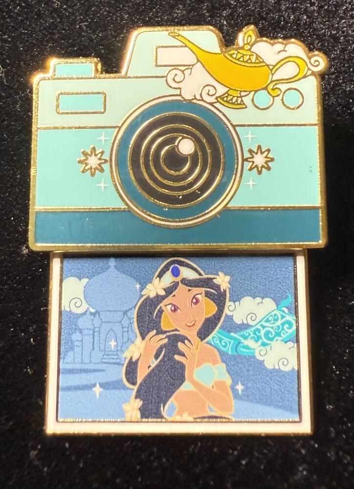 BoxLunch - Princess Camera Blind Pin - Jasmine | PIN 102917