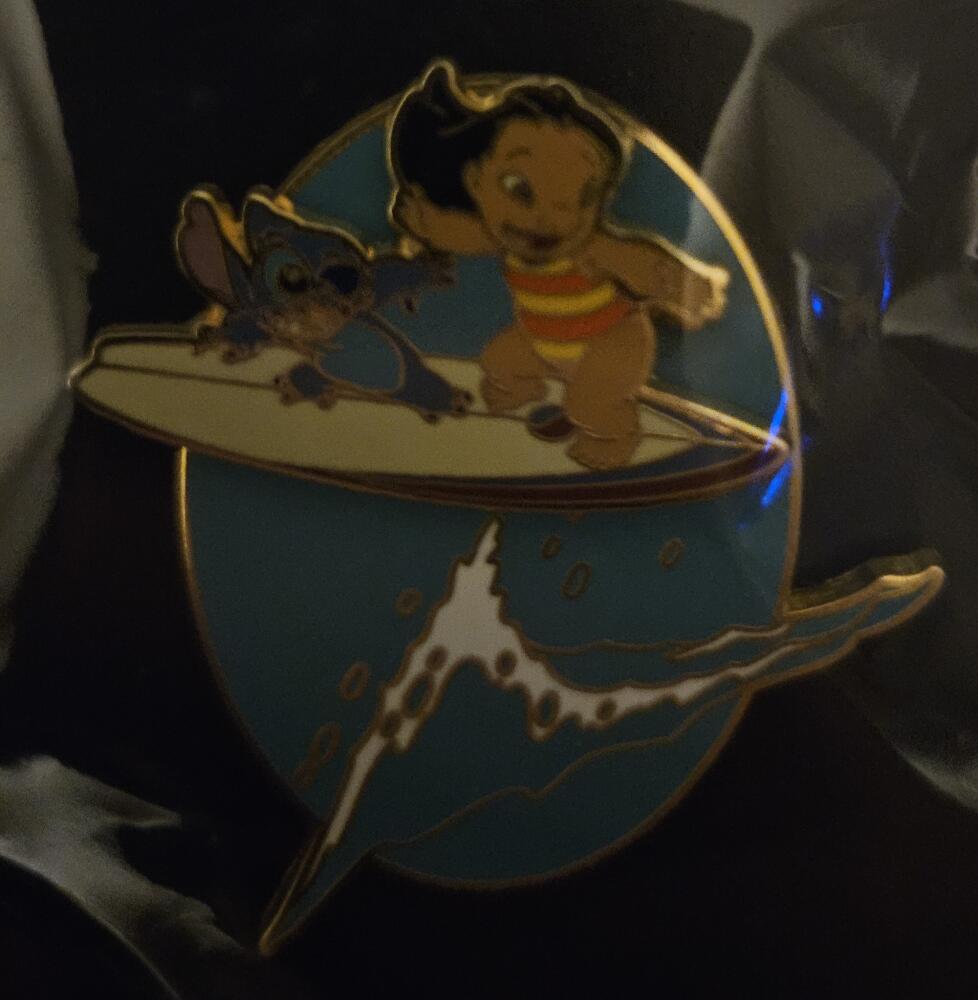 Cast Exclusive - Lilo and stitch surfing | PIN 106824