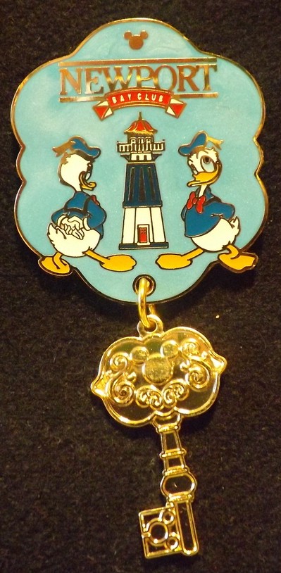 Disneyland Paris Hotel Key - Donald Duck Newport Bay Club | PIN 8917