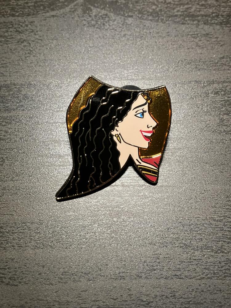 Tangled 15th Anniversary Mystery Sun - Mother Gothel | PIN 110176