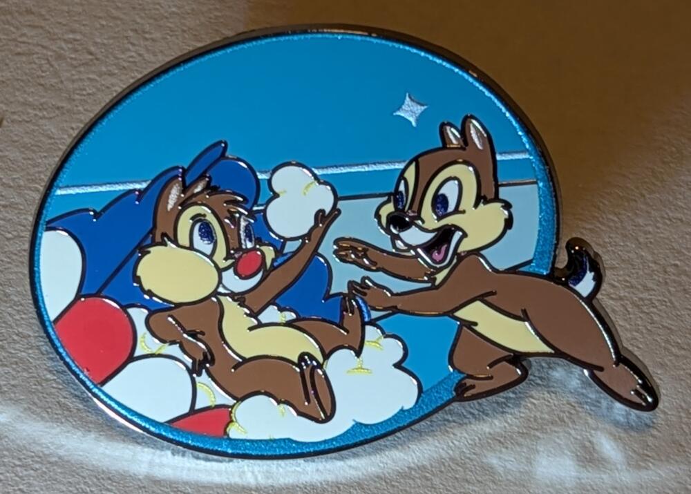 Best Day Ever - Mystery Set - Chip and Dale with popcorn | PIN 112004