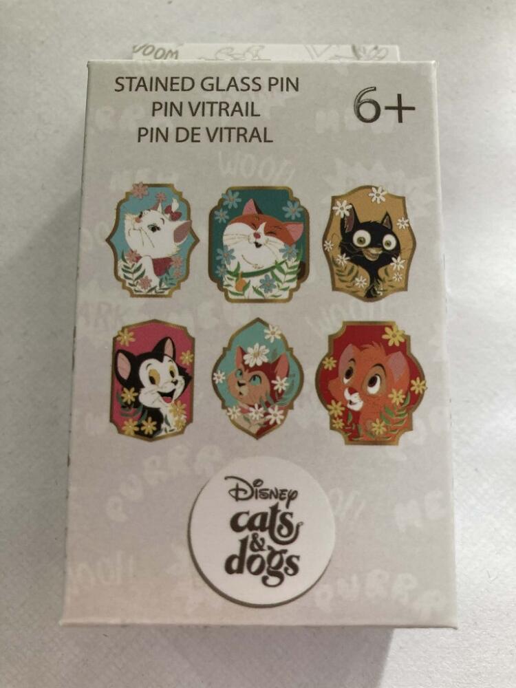 Loungefly - Disney Cats Portraits - Unopened Box | PIN 113433