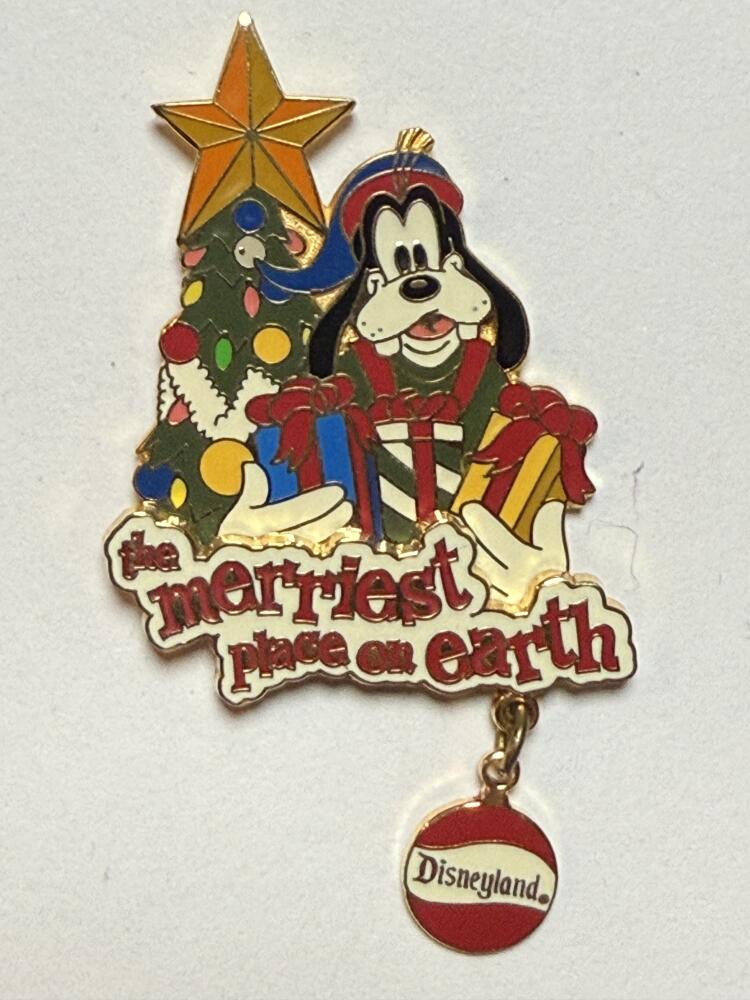 2001 Merriest Place on Earth - Goofy | PIN 114392
