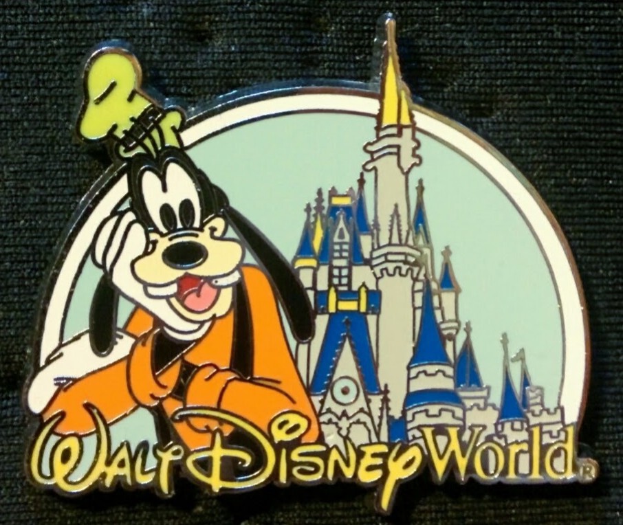 Where Dreams Come True Deluxe Cinderella Castle Starter Set - Goofy ...