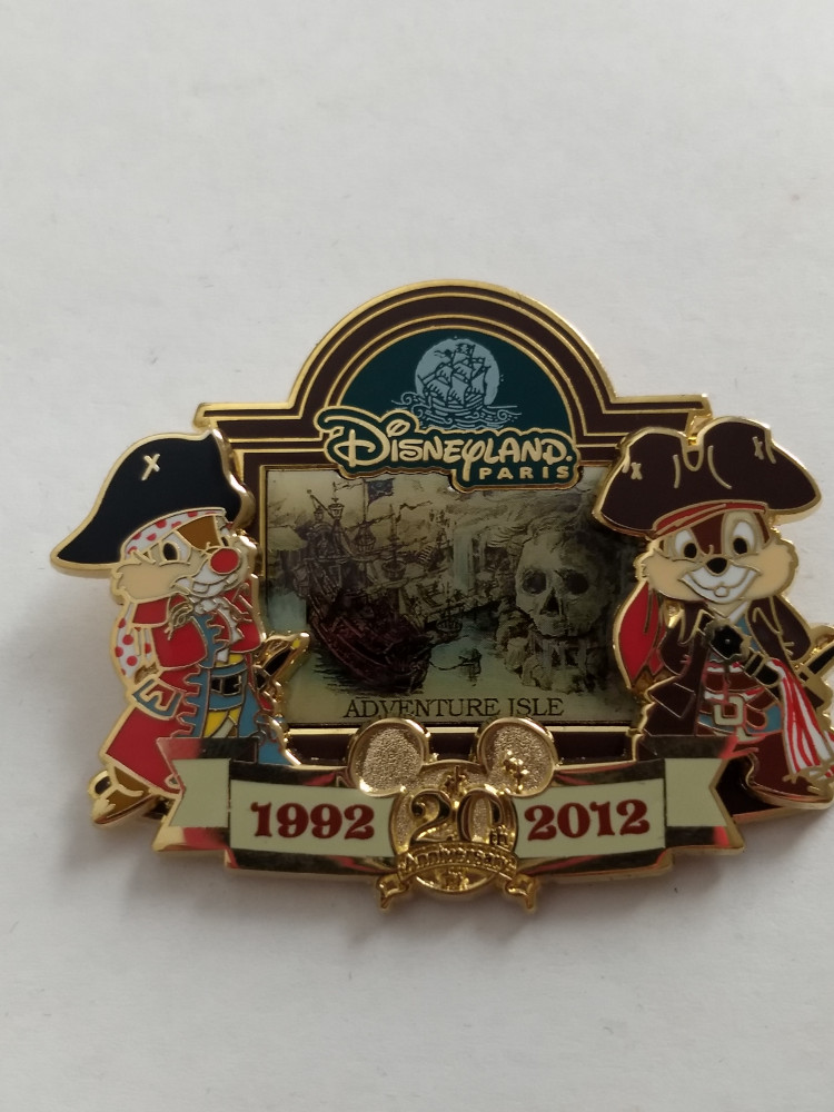 Once Upon A Time in Disneyland Paris Event - Chip and Dale ...