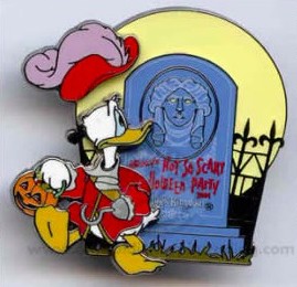 Mickey's Not So Scary Halloween Party (MNSSHP) 2004 - Pirate Donald ...