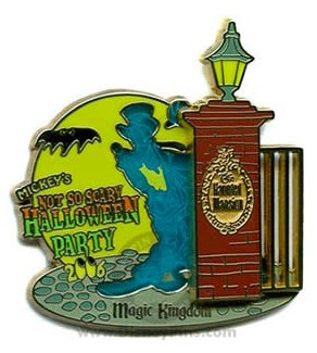 Mickey's Not So Scary Halloween Party (MNSSHP) 2006 - Goofy & Donald at ...