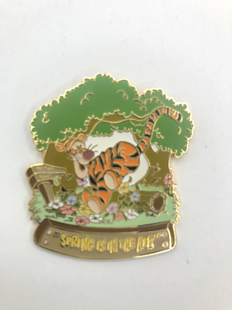 Winnie the Pooh Seasonal - Spring Is in the Air - Tigger | PIN 39160