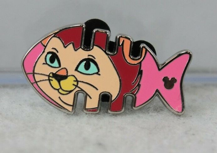 Fishbone Game Prize Collection - Dinah | PIN 26606