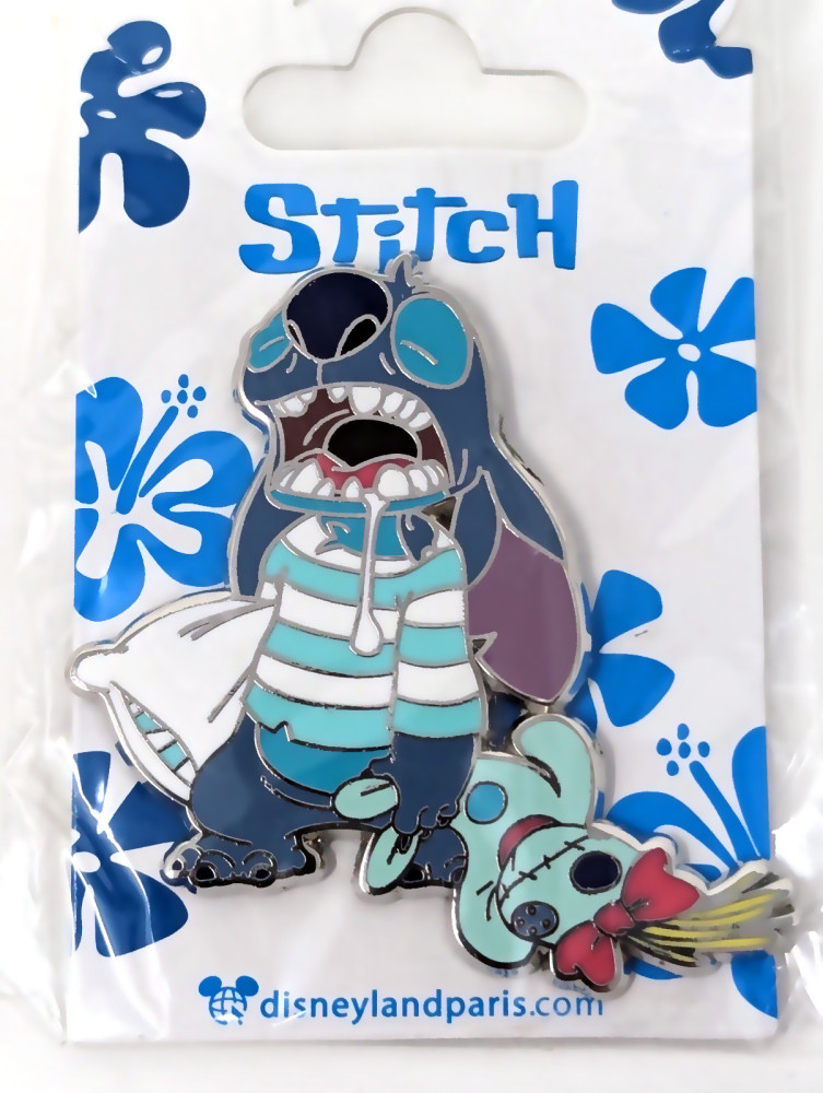 Lilo & Stitch - Sleepy Stitch with Pillow and Scrump | PIN 47672