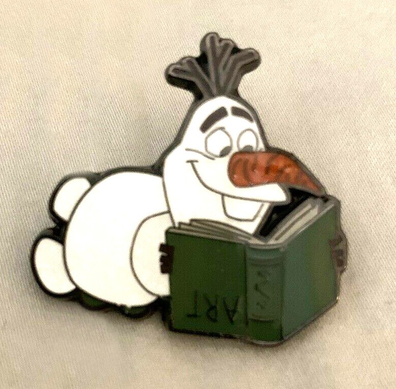 Loungefly - Frozen II Mystery Blind Box - Olaf Reading | PIN 30668