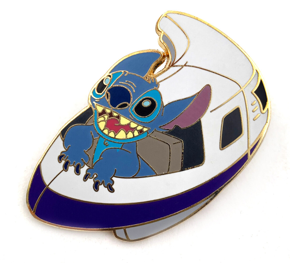 Disneyland 2007 - Characters in Ride Vehicles - Stitch on the Monorail ...