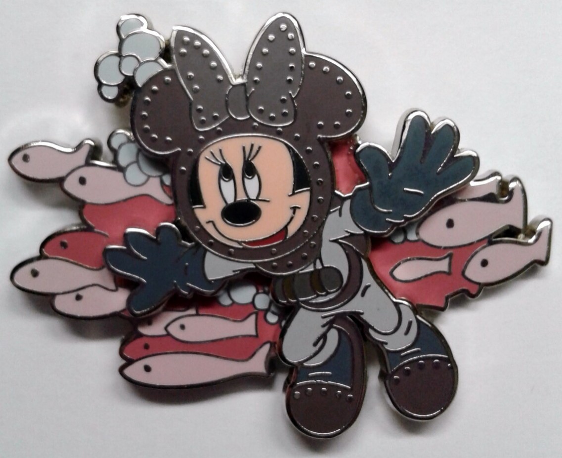 20,000 Leagues Under the Sea Collector's Set - Minnie Mouse Diving ...