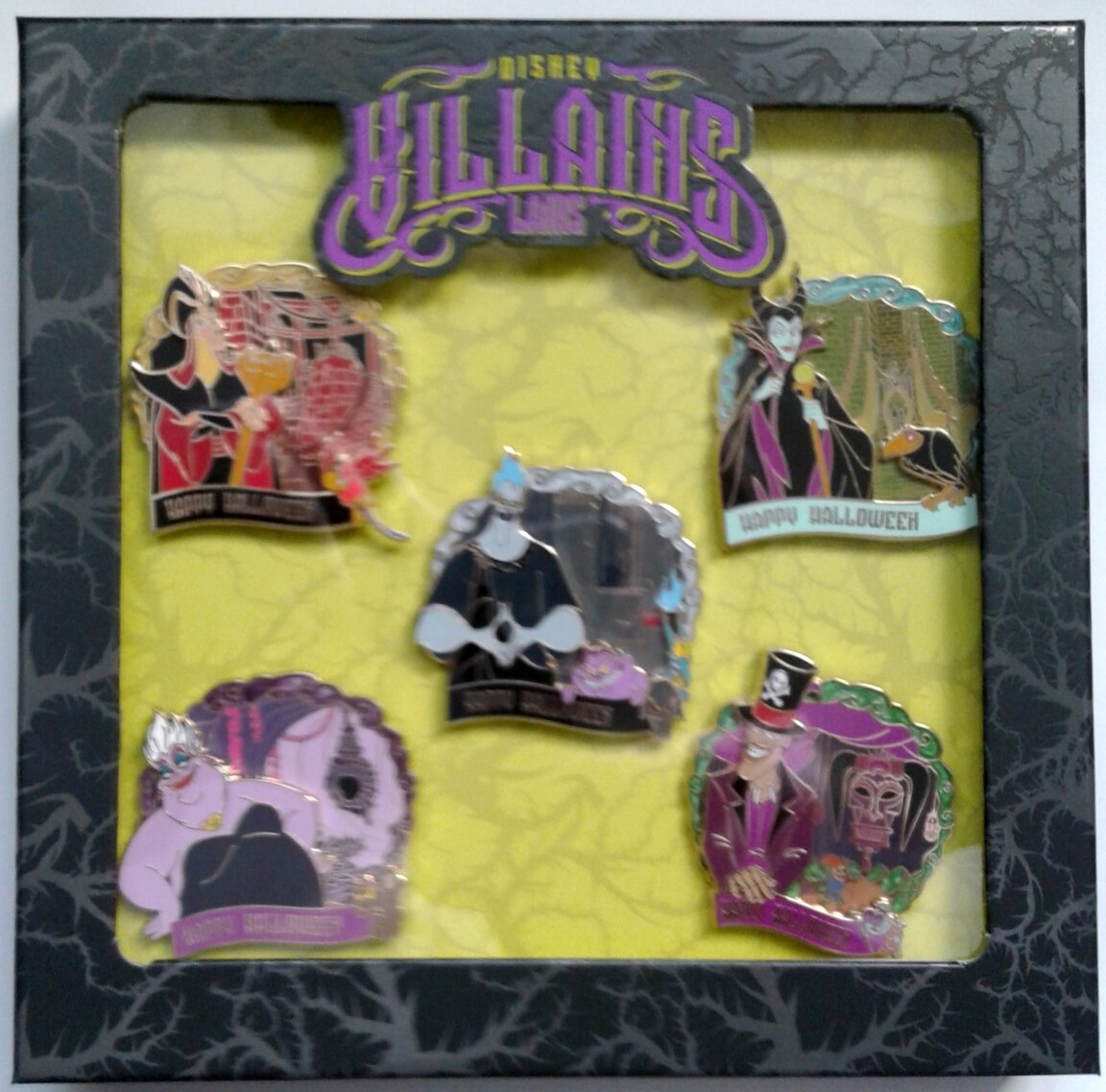 Happy Halloween 2020 - Disney Villains Lairs Collection - Boxed Set ...