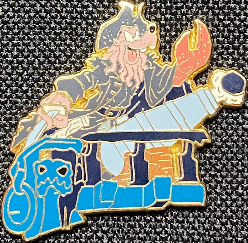 Pirates of the Caribbean Booster 2009 - Goofy as Davy Jones with Canon ...