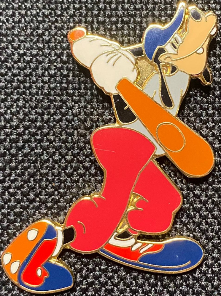 Baseball - Goofy playing Baseball | PIN 57550