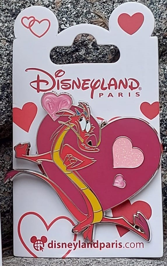 Character with hearts - Mushu | PIN 59428