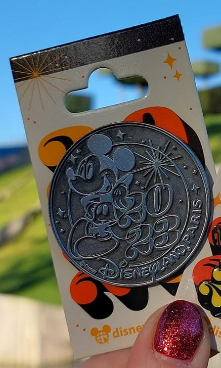 2023 Dated Year Pins - Mickey Dated Medallion | PIN 59441