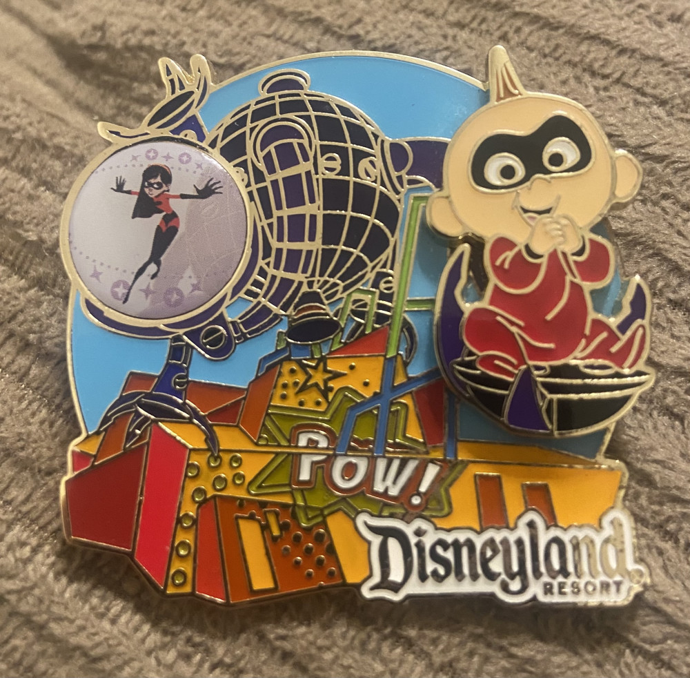 Pin Trading Carnival 2019 - Parade Floats - Parade Floats in Disneyland ...