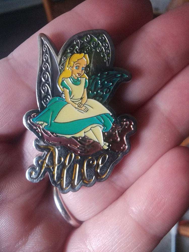 Alice in Wonderland - Alice with Her Name at the Bottom | PIN 61300
