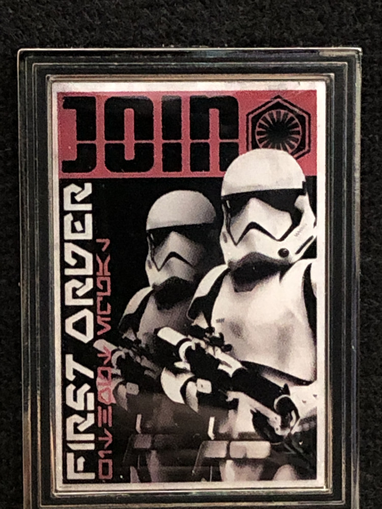 Star Wars Galaxy's Edge - Stormtroopers - Join First Order | PIN 32188