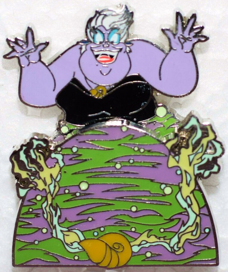 Villains Vault Transform Box Set - Ursula Only | PIN 70570