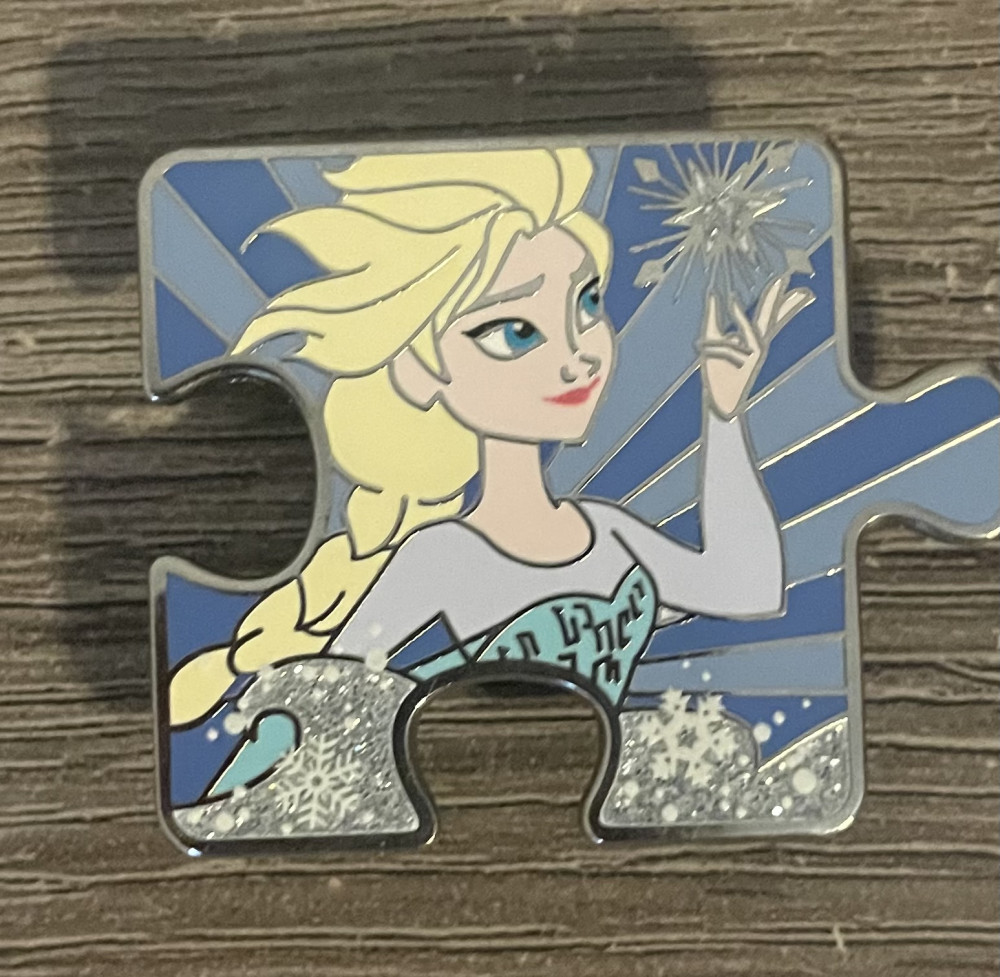 Character Connection Mystery Collection - Frozen - Elsa | PIN 65056