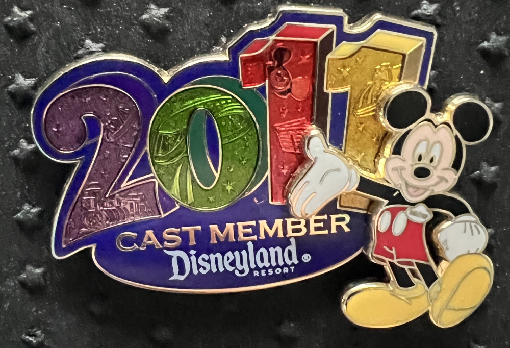 2011 Dated Year Pins - Mickey Cast Member | PIN 65388