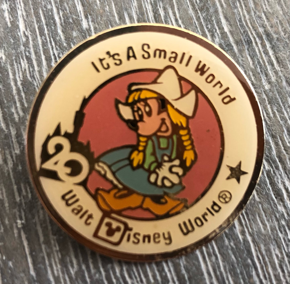 Walt Disney World 20th Anniversary - It's a Small World - Dutch Minnie ...