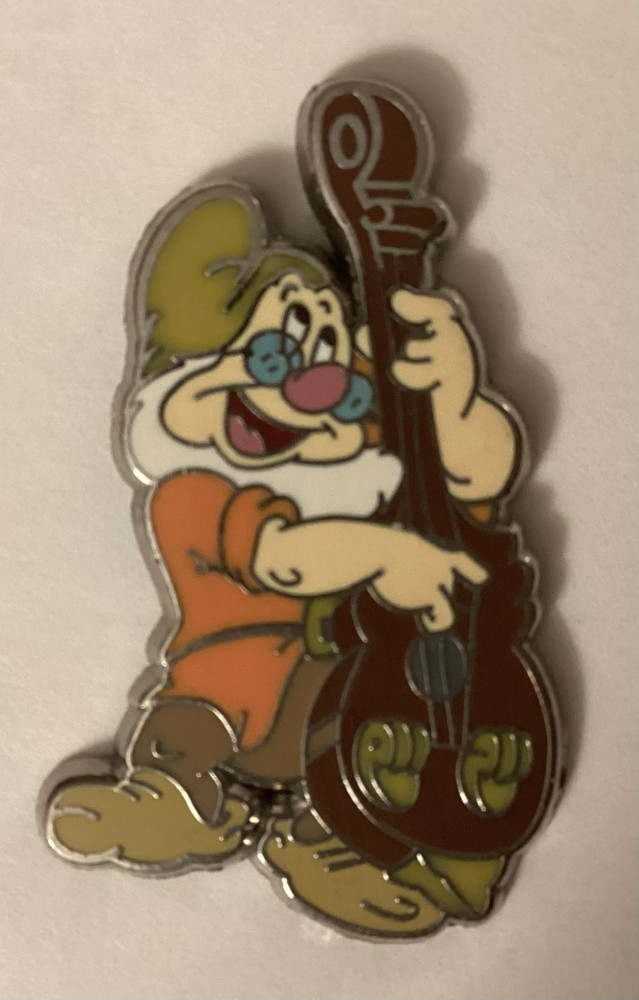 Snow White and the Seven Dwarfs Disney Trading Pin Series - Page 3 ...