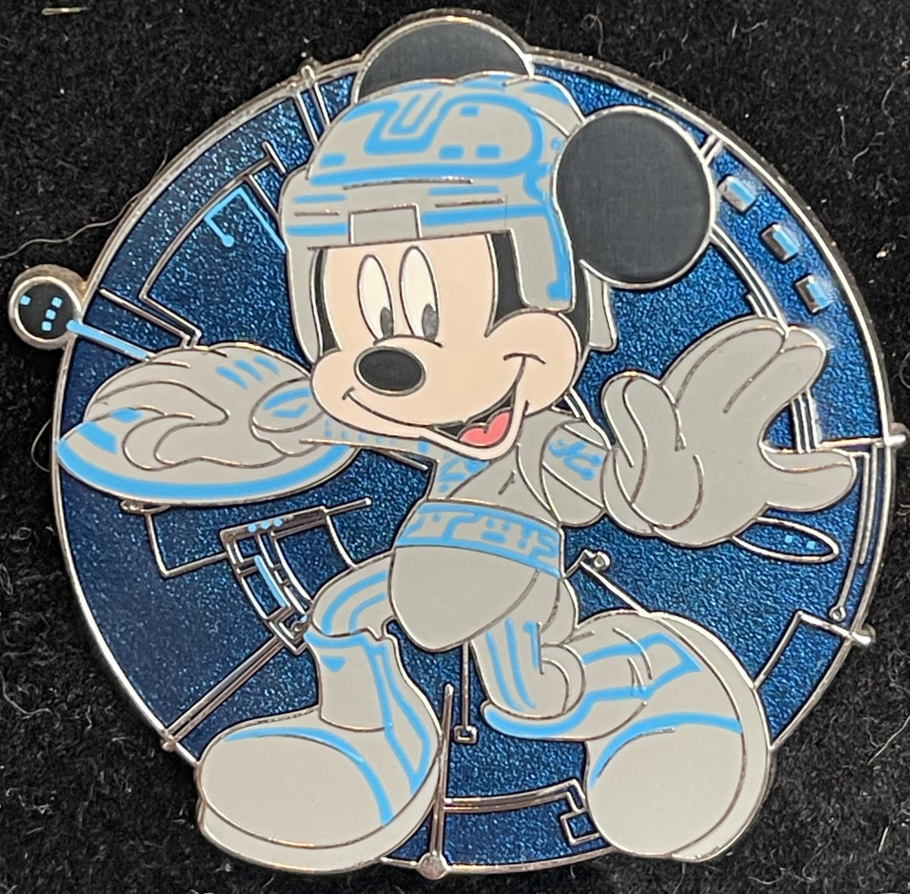 Disney Characters in Tron - Mickey Mouse as Kevin Flynn | PIN 73783