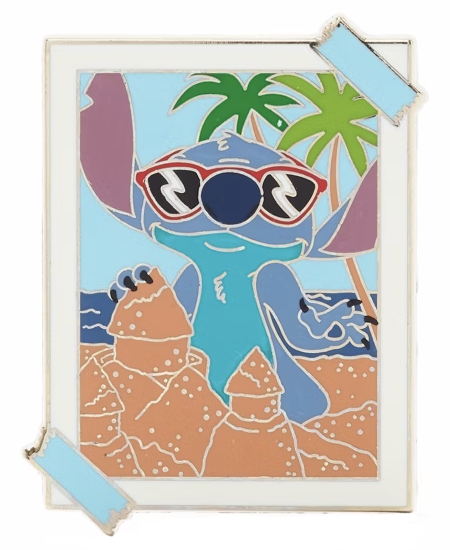 Stitch Photo Mystery Collection - Stitch with Sandcastle | PIN 75112