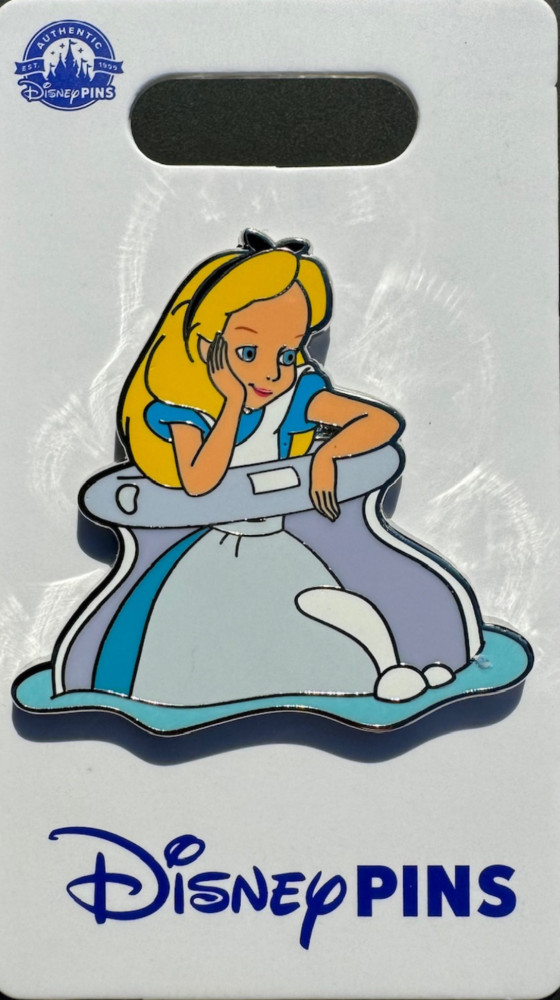 Alice in Wonderland - Alice Floating in Bottle | PIN 78607