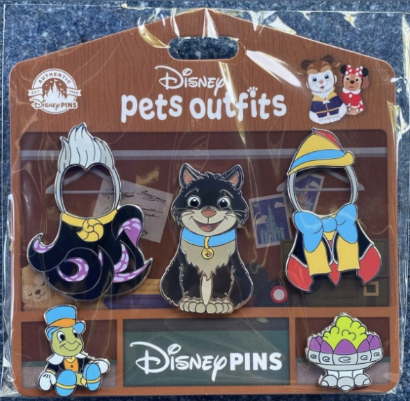 Pets Outfits - Black Cat with Ursula and Pinocchio Outfits | PIN 80612