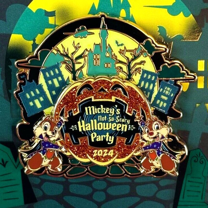 Mickey's Not So Scary Halloween Party (MNSSHP) 2024 - Chip and Dale ...