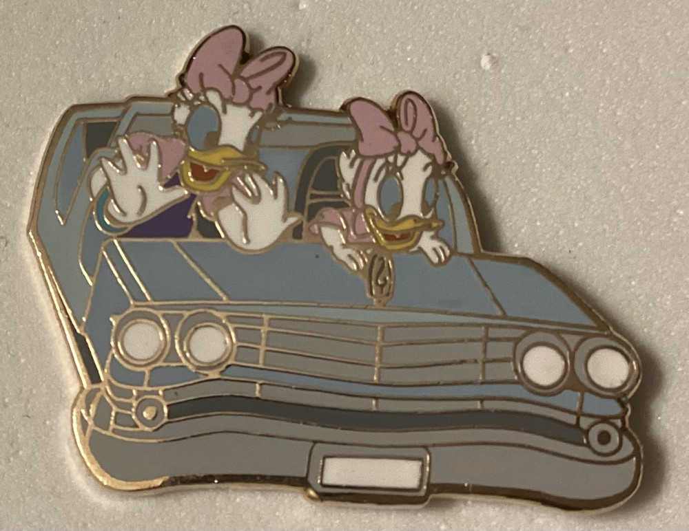 Four Parks One World - Daisy and Webby Rock n roller coaster. Blue car rockin | PIN 85111