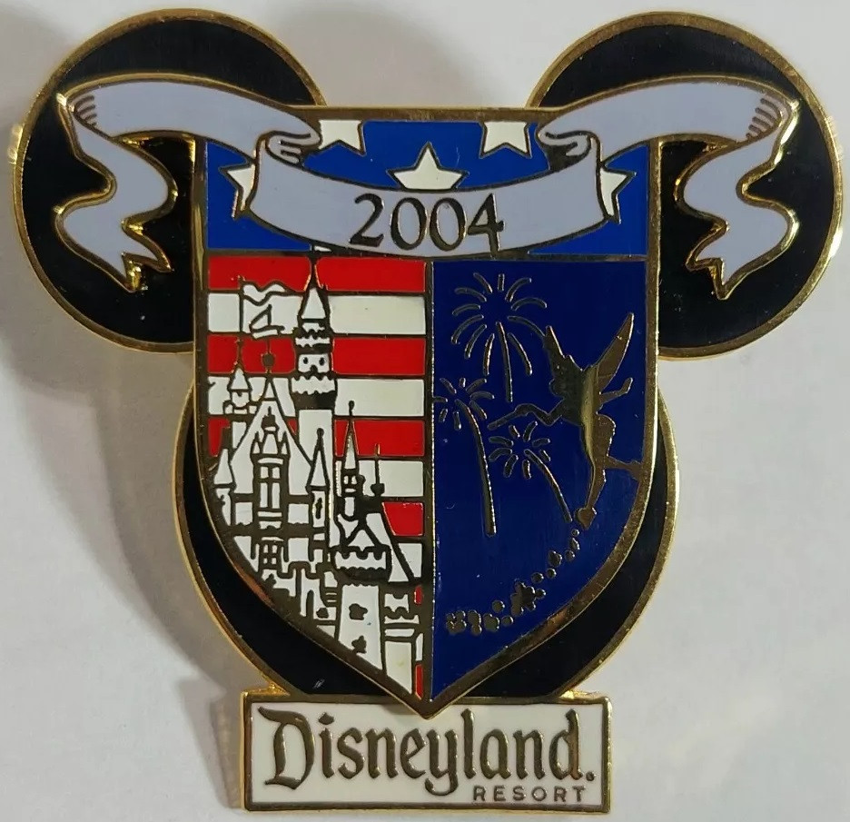 DLR Cast Member Holiday Work Gifts - Independence Day - Disneyland ...