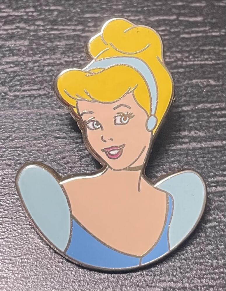 Cinderella Bust | PIN 90667