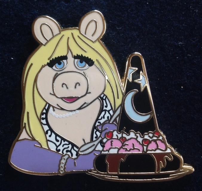 (PTD) Pin Trader's Delight Series - Miss Piggy | PIN 403