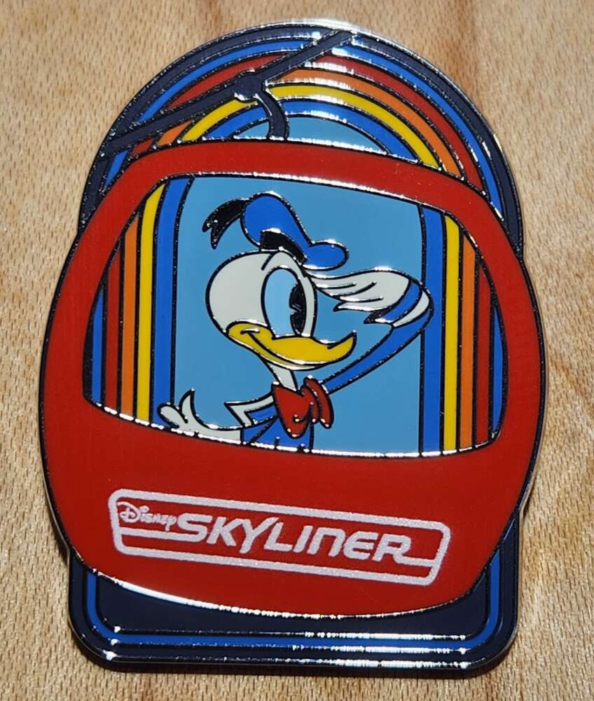 Disney Skyliner Rainbow Mystery Collection - Donald Duck | PIN 97834