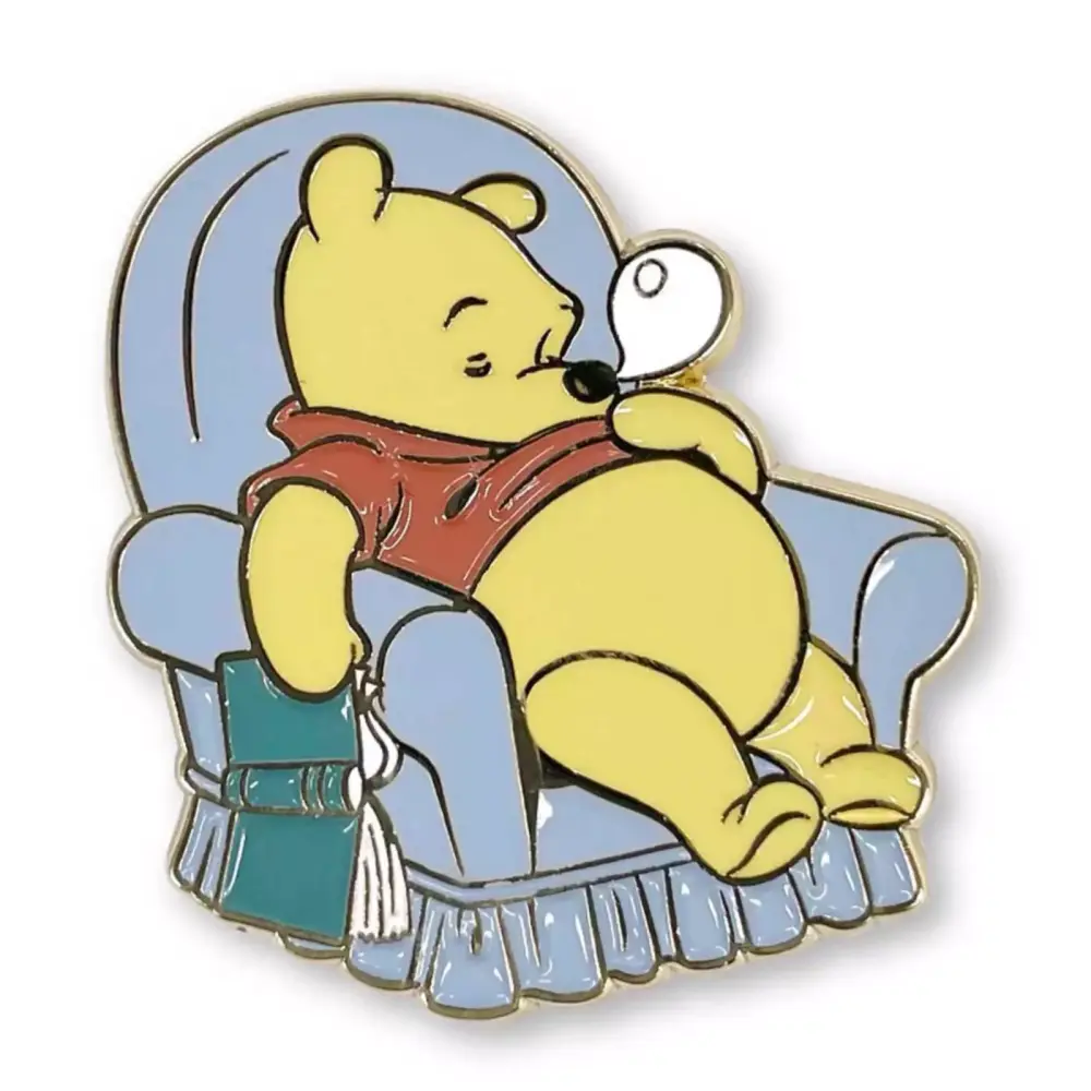 A Relaxing Time with Books - Winnie the Pooh - Armchair Nap | PIN 98010