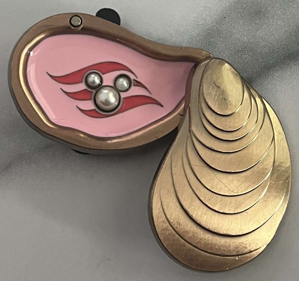 Disney Cruise Line - Oyster Shell | PIN 99350