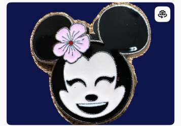 Minnie with flower | PIN 112706